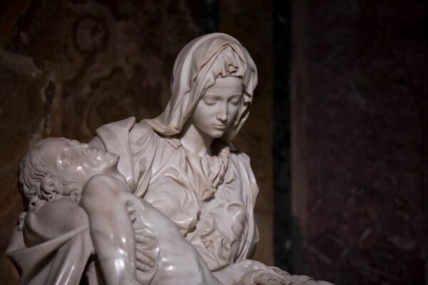 What is the sculpture of Mary holding Jesus? - idealarts-statues